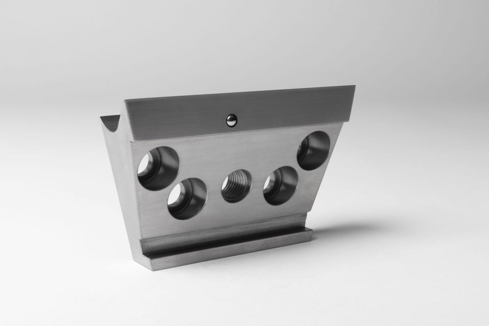 Cutter compactor knife holders